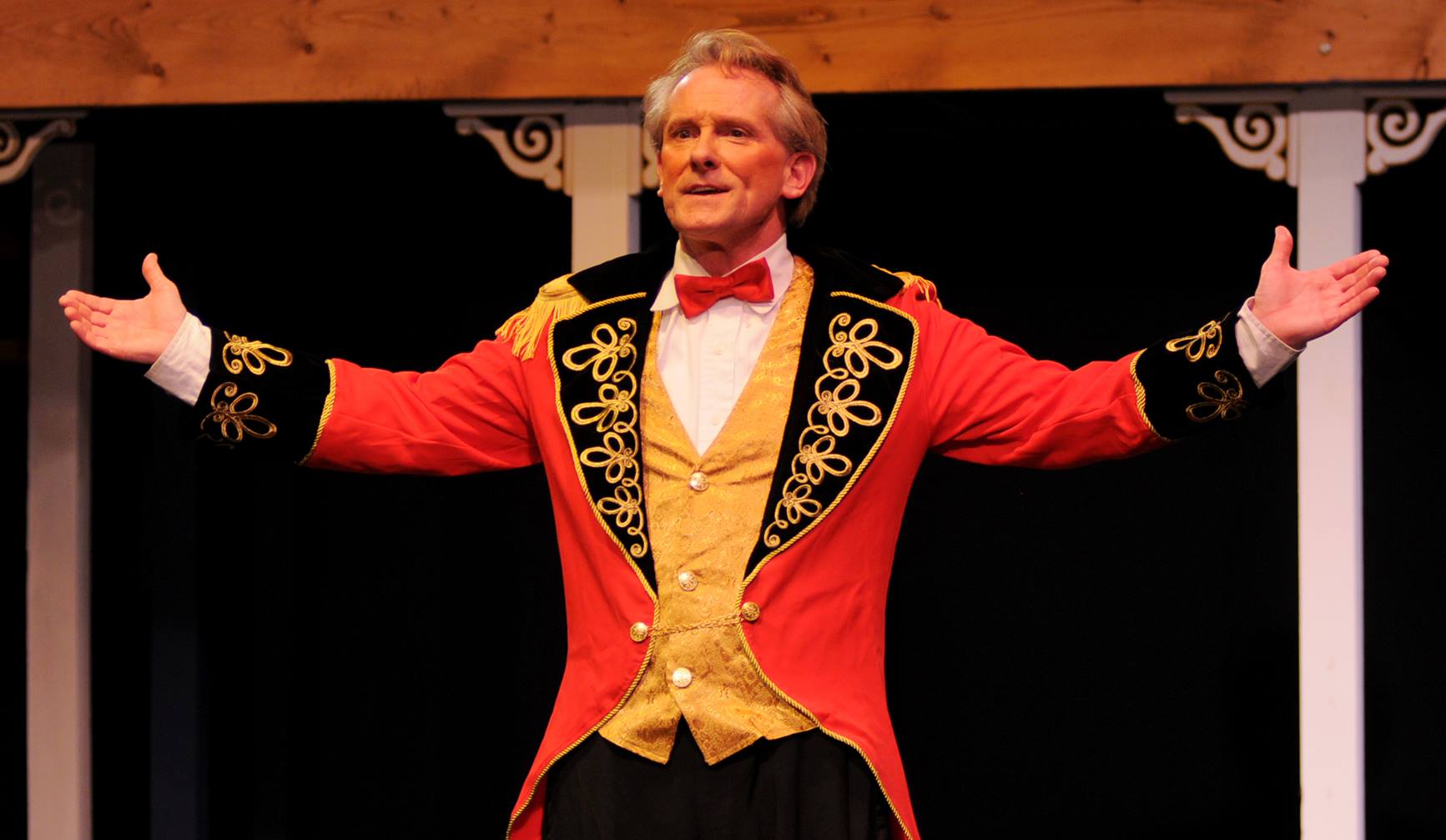 Danny-Scott-as-PT-Barnum_Red-Coat – Stage Magazine