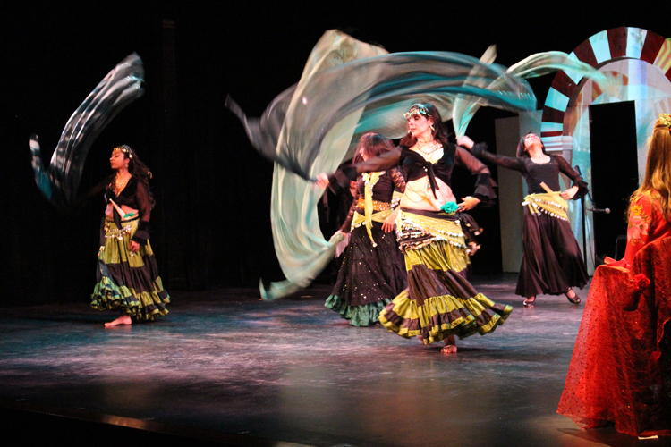 EL-SUENO-VEIL-DANCE – Stage Magazine
